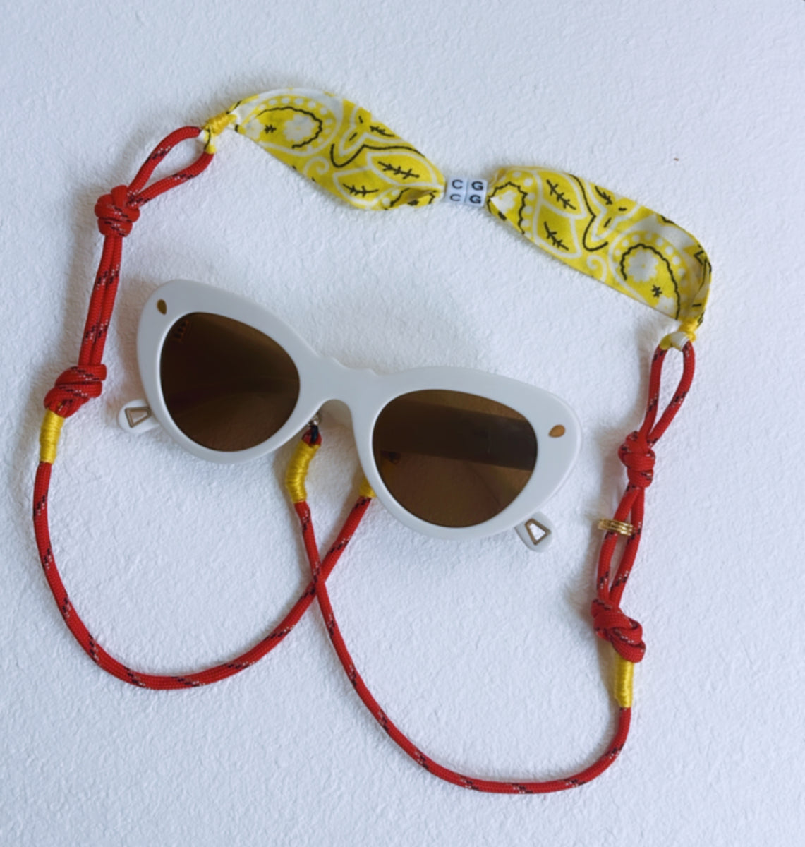 Le Lunettes Paraband string (personalised sunglasses string)